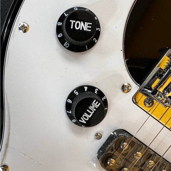 VOX | Other | Vox Sdc Mini Bk Black Short Scale Mini Electric Guitar ...